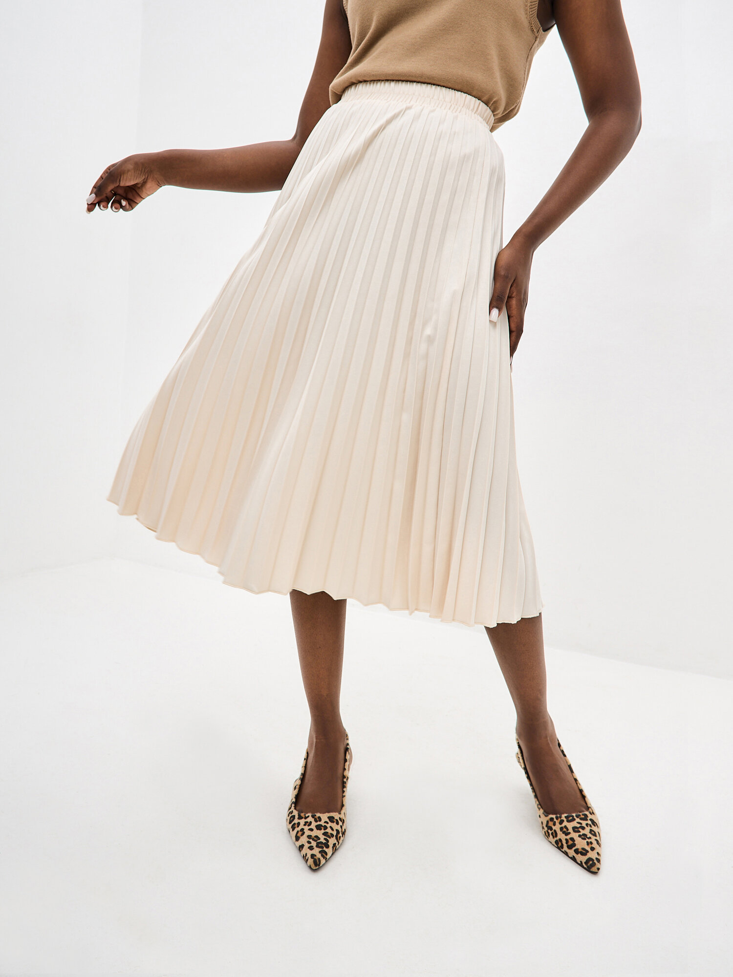 Юбка миди плиссированная молочная