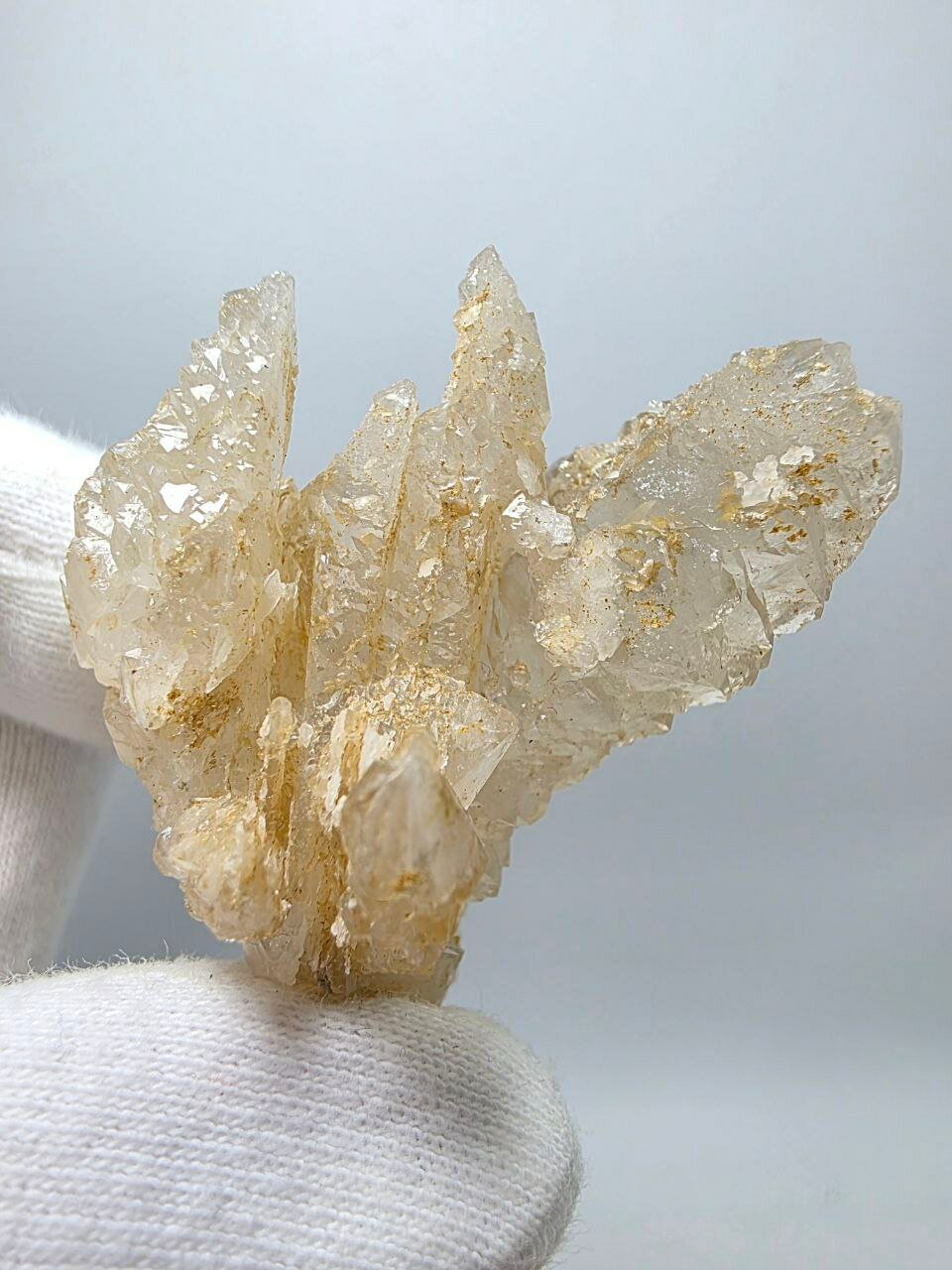 Друза кварца 44 мм, 28 г.