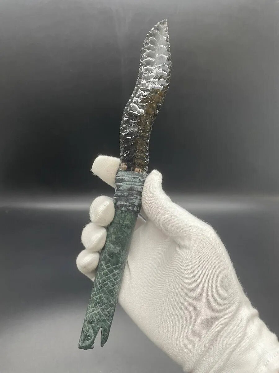 Нож из обсидиана из змеевика Змея 23 см