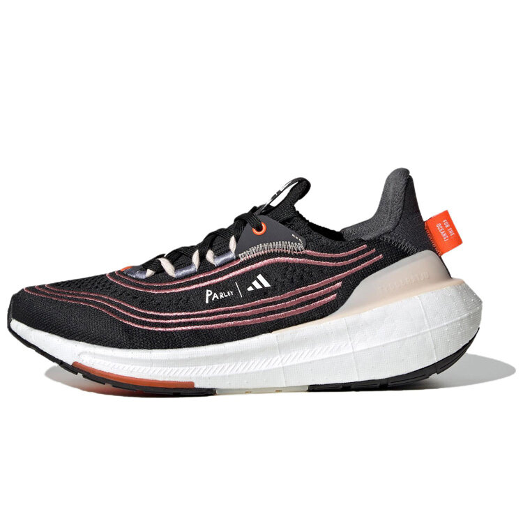 Кроссовки ULT