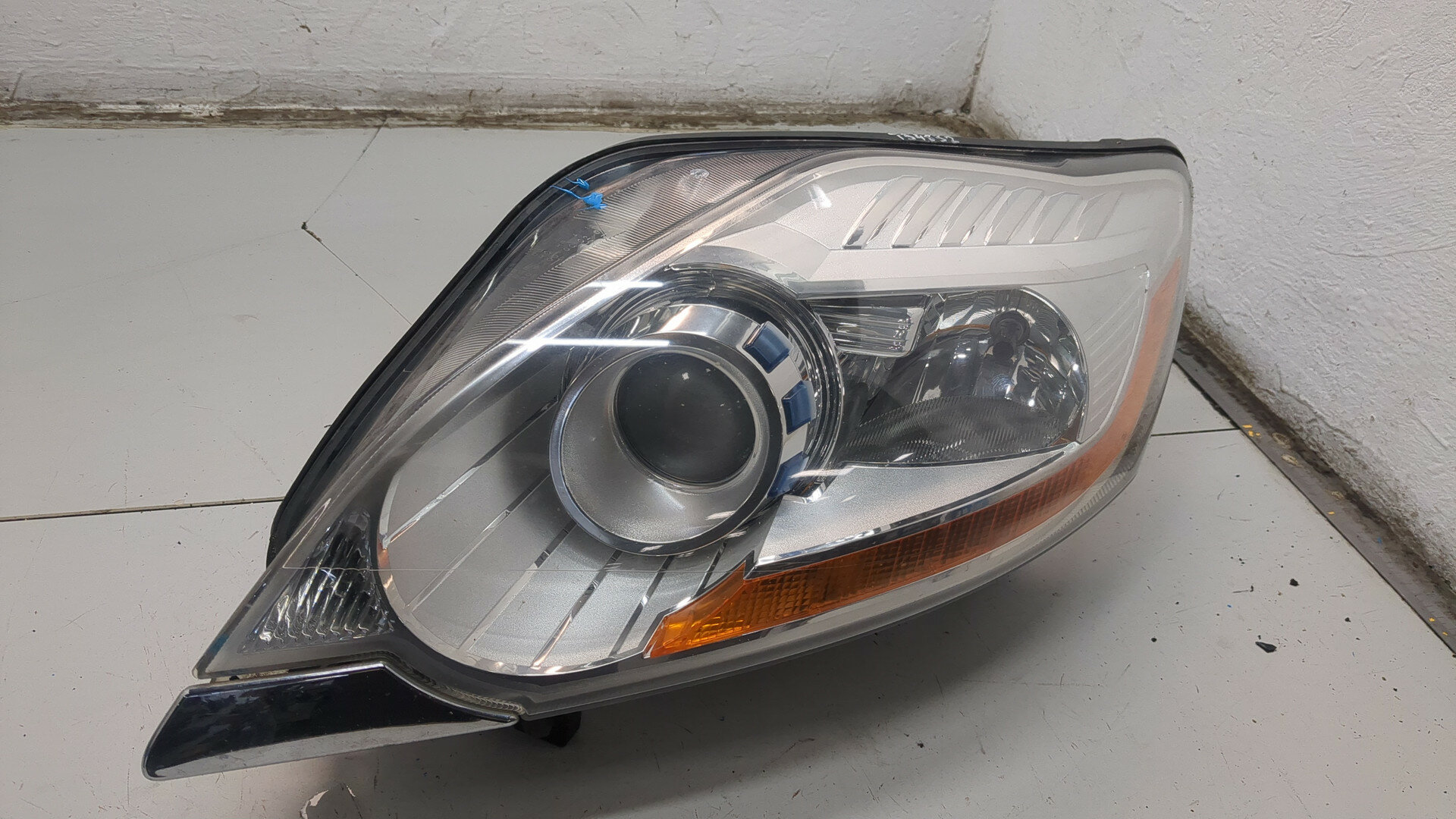 Фара (передняя) левая Ford Kuga Б/У