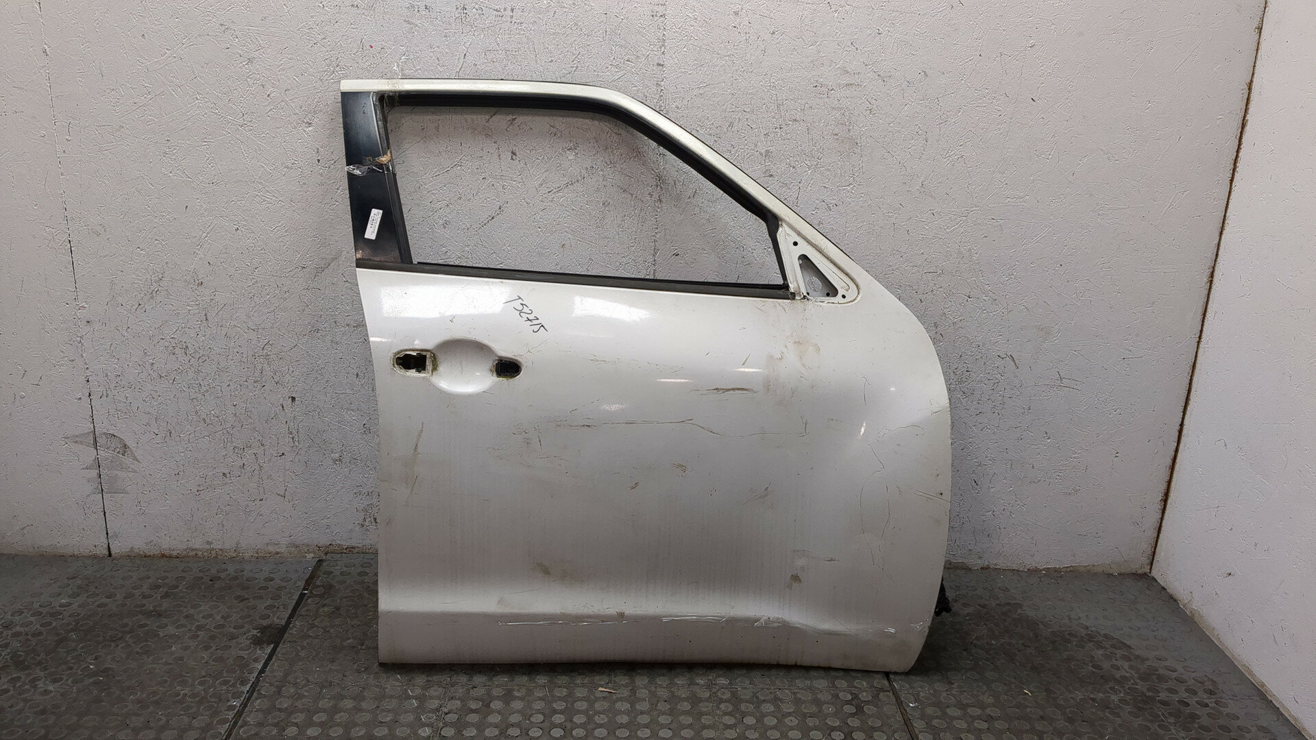 Дверь боковая (легковая) правая передняя Nissan Juke Б/У