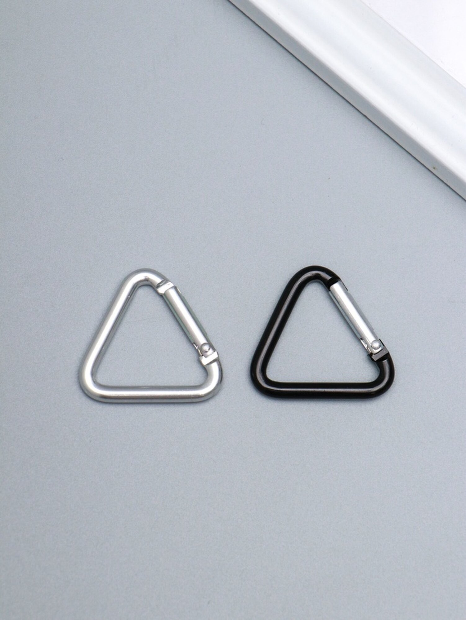 Брелок-карабин Сима-ленд