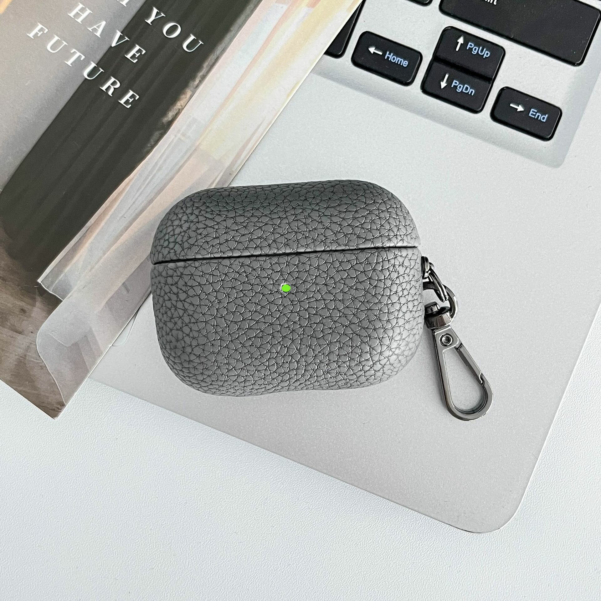 Оптовая продажа чехлов для наушников с узором личи, подходящих для беспроводных Bluetooth-наушников Apple, однотонных защитных чехлов для наушников.