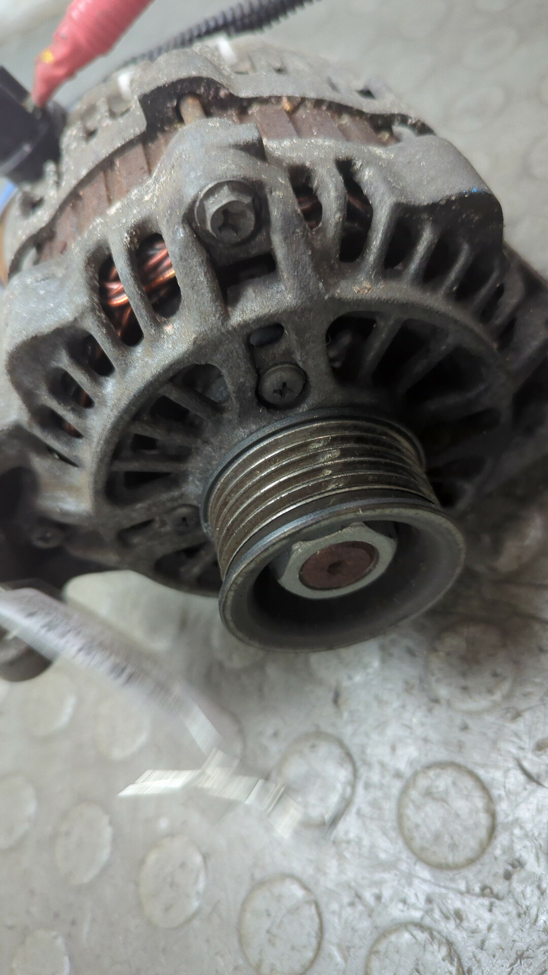 Генератор Ford Fiesta Б/У