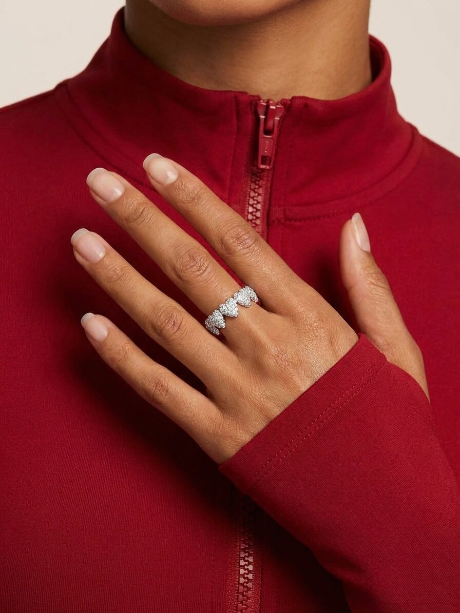 Кольцо широкое, серебро, 925 проба, родирование, фианит