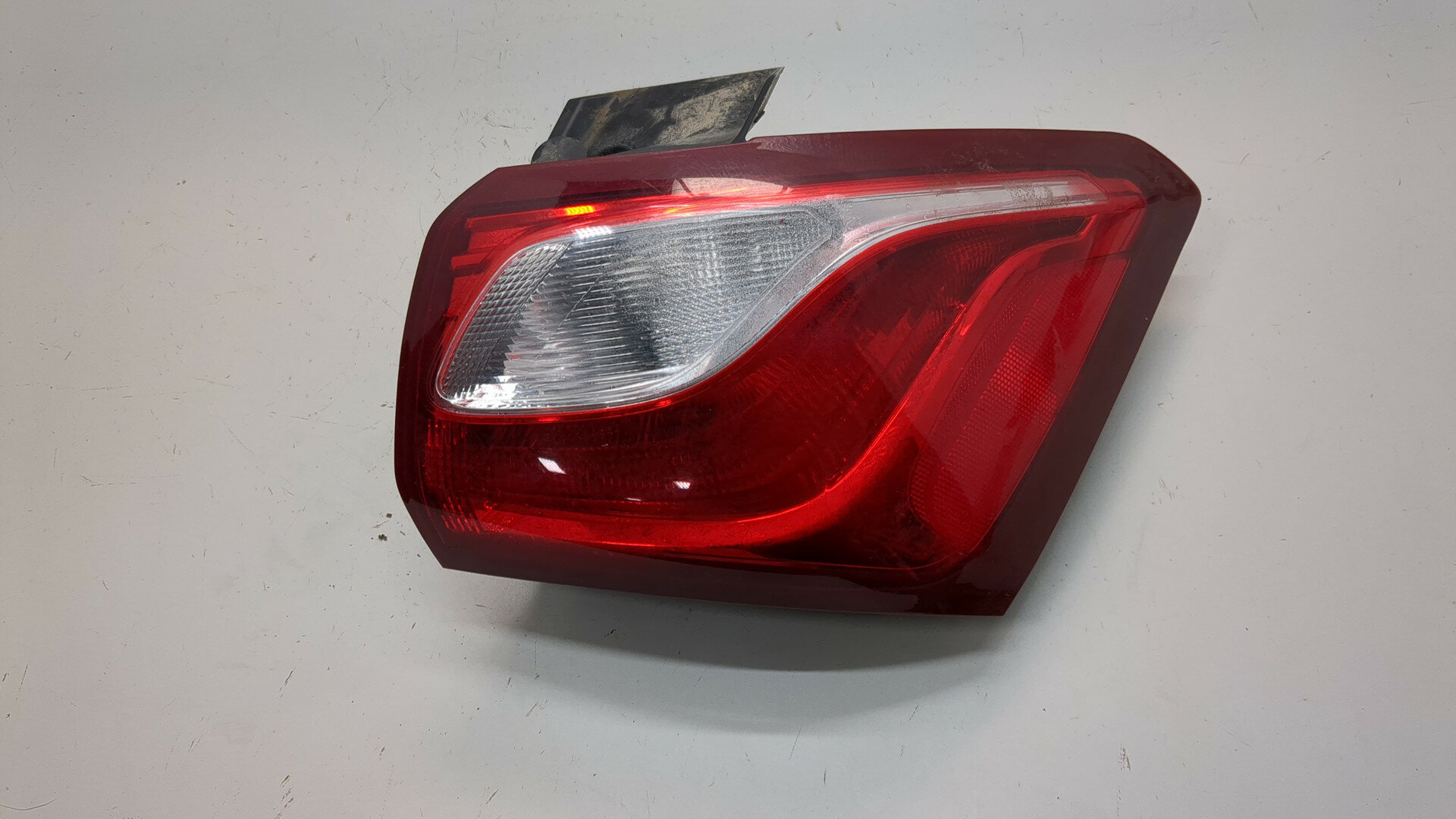 Фонарь (задний) правый Chevrolet Equinox Б/У