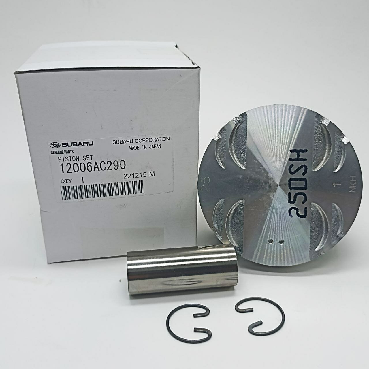 Поршень новый . оригинал EJ201, EJ202 +0,25 SUBARU 12006AC290