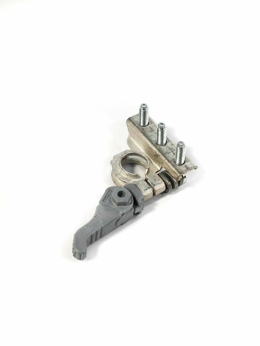 Клемма аккумулятора 3-контактная быстросъемная