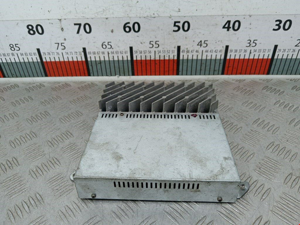 Усилитель акустической системы BMW 7-Series (E38) 65128361785 арт. 2268720