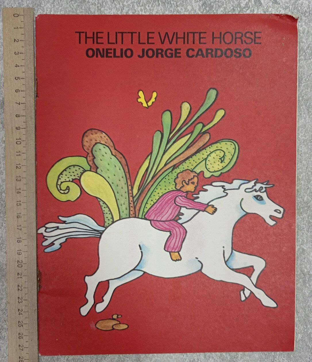 Белая лошадка/ the little wite horse/ На английском. Раскраска