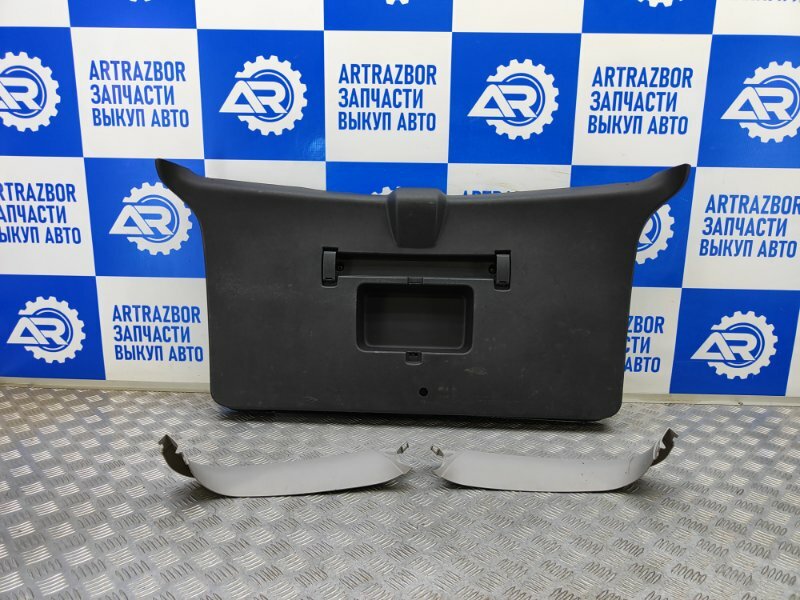 Б/У Обшивка крышки багажника Opel Zafira B / Опель Зафира B 1.8 Z18XER 140 Л.С. 2006