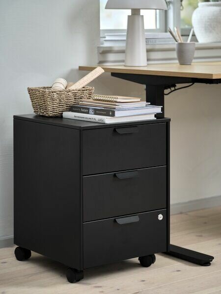 Комод на колесиках с 3 ящиками Jysk KLINTHOLM цвет черный Ш40 х В55 х Г45 см.