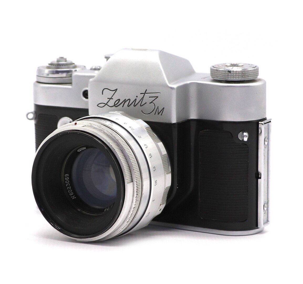 Пленочный фотоаппарат Зенит 3М + Гелиос-44 silver