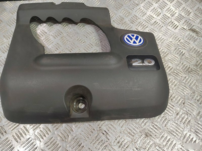 Накладка двигателя Volkswagen Jetta 4 (2.0) Б/У с пробегом Арт. 3019 — фото 1