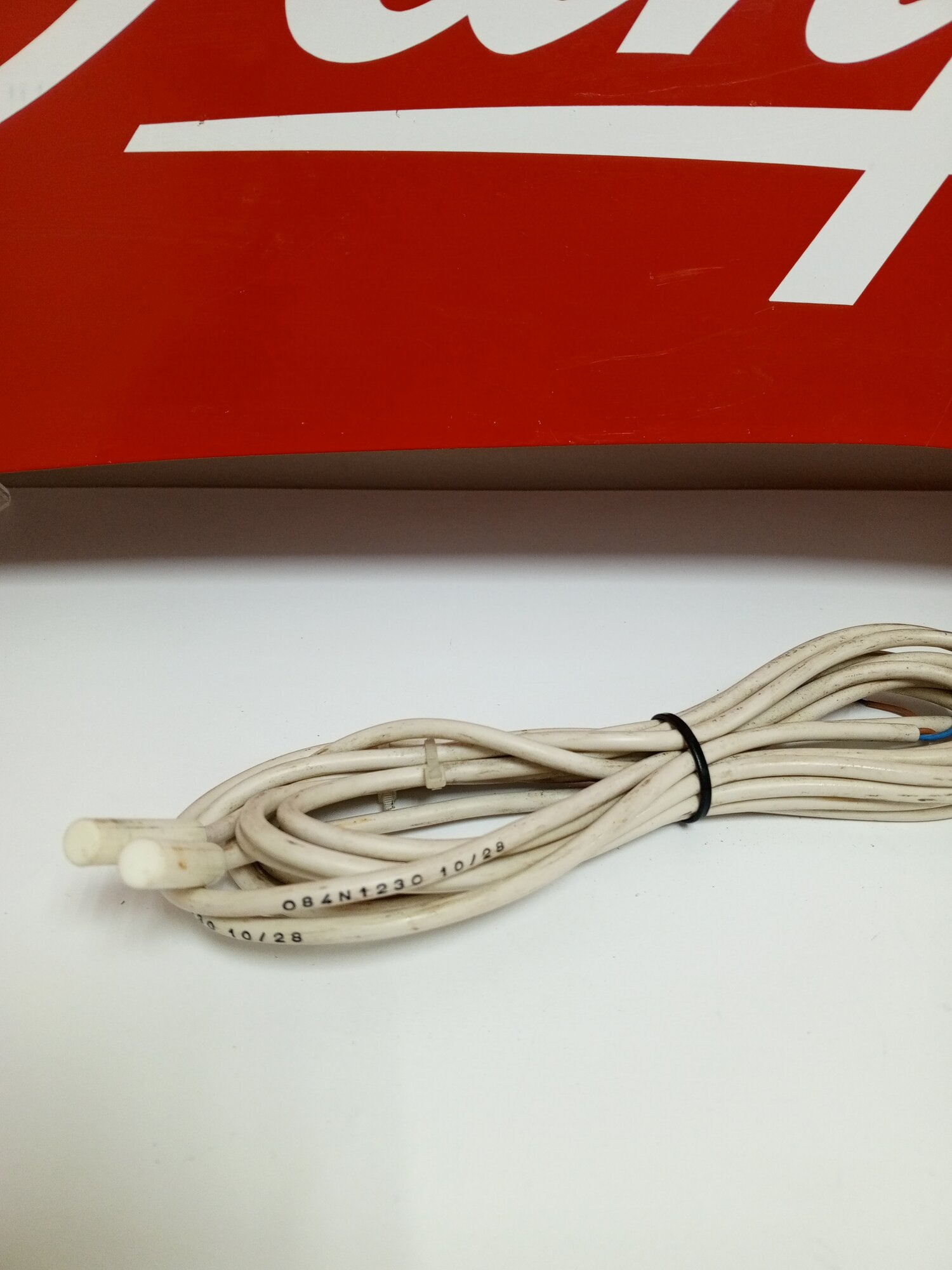 084N1230 Danfoss датчик температуры EKS 211 NTC 5k Длина кабеля: 2 метра. 2 штук