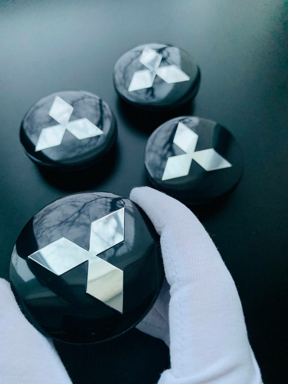 Колпачки на литые диски Скад Митсубиси 56/52мм 4шт. Заглушки на литые диски Skad Mitsubishi 56мм черный