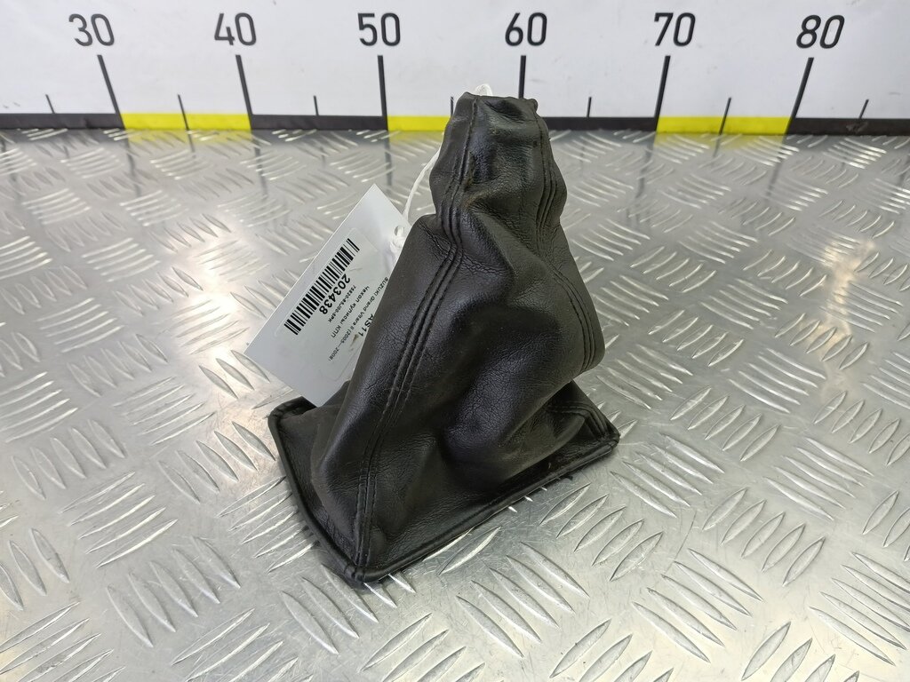 Чехол кулисы КПП Б/У для SUZUKI Grand Vitara II (2005—2008) 75820-65J00-5PK