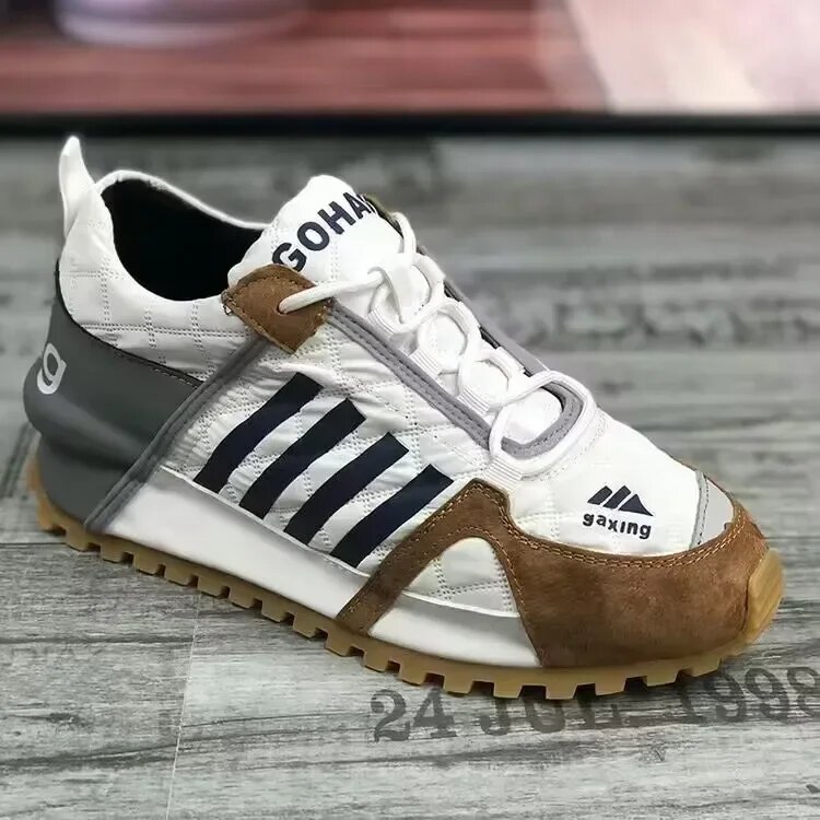 Кроссовки A701