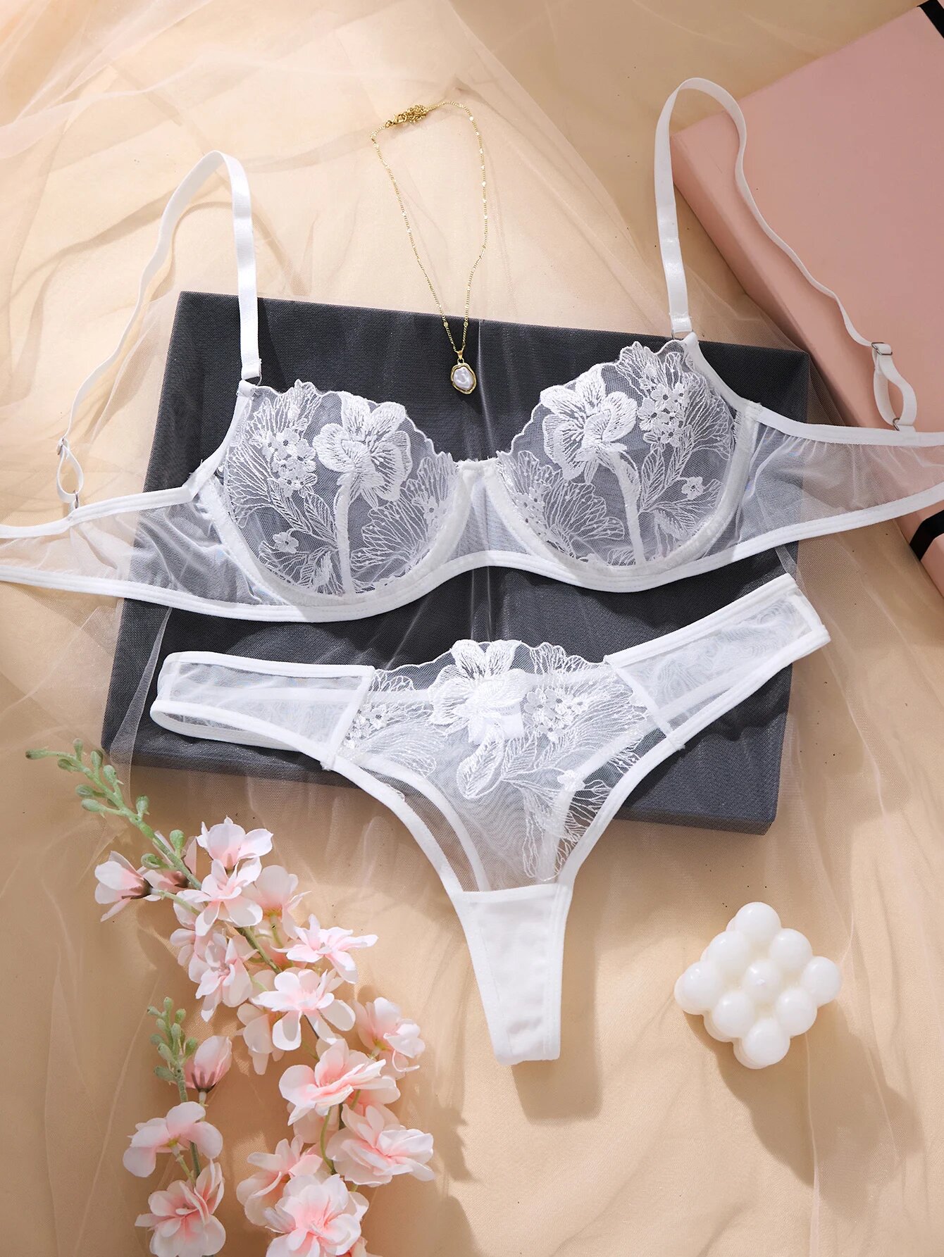 Комплект нижнего белья