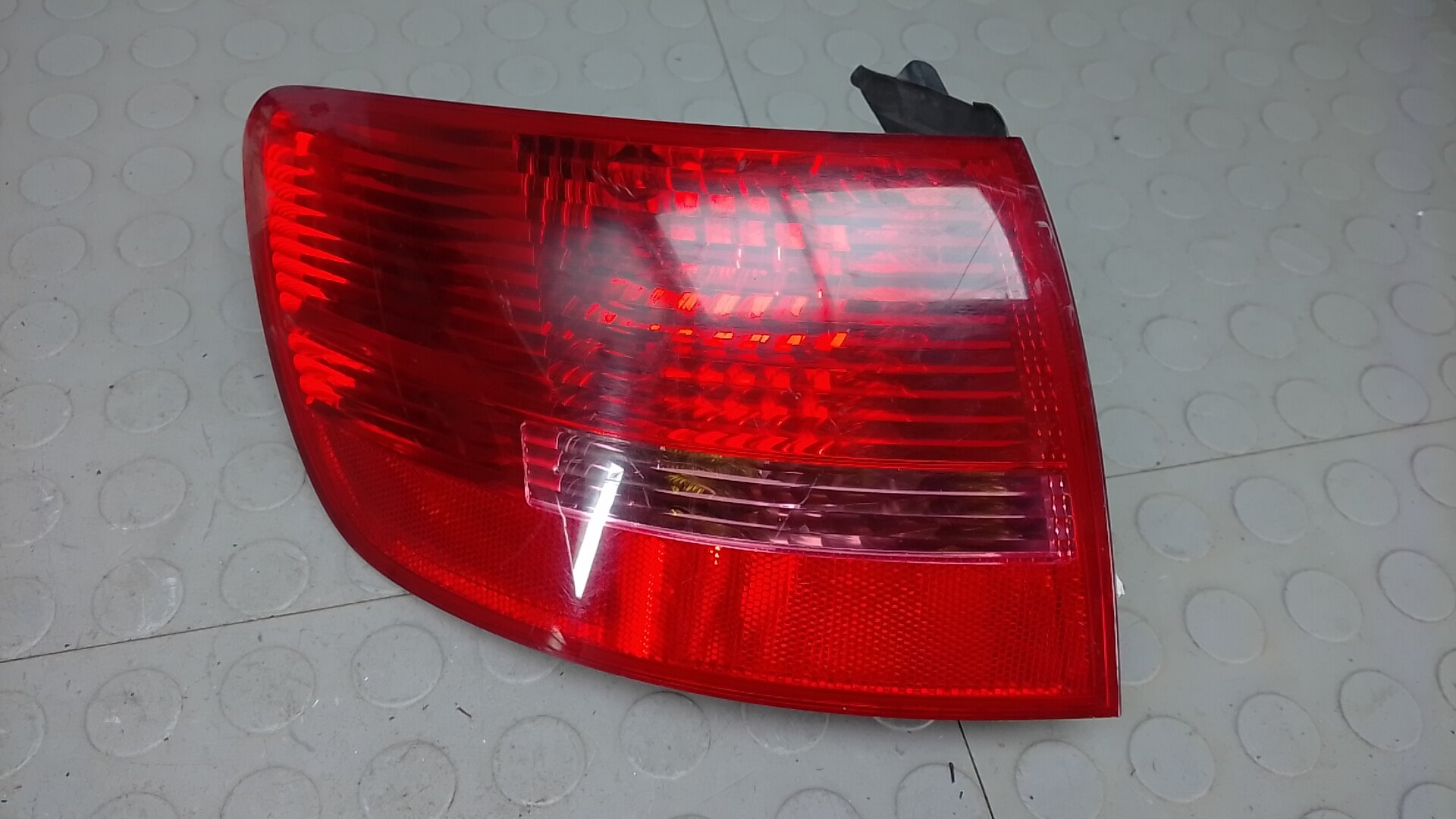 Фонарь задний левый AUDI A6 C6, Номер 4F9945095