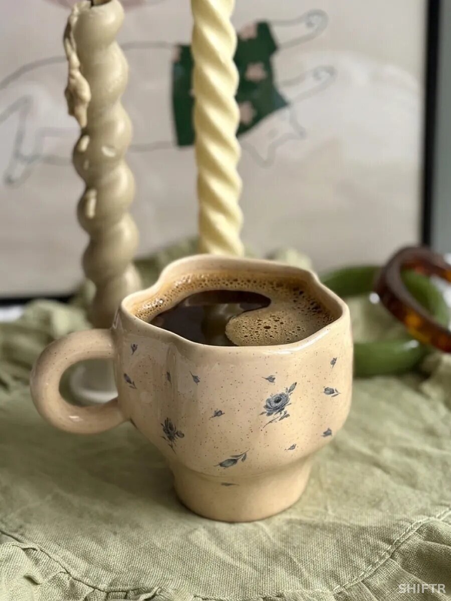 Кружка Тепло в руках, керамическая, для чая, с цветочным узором, бежевый