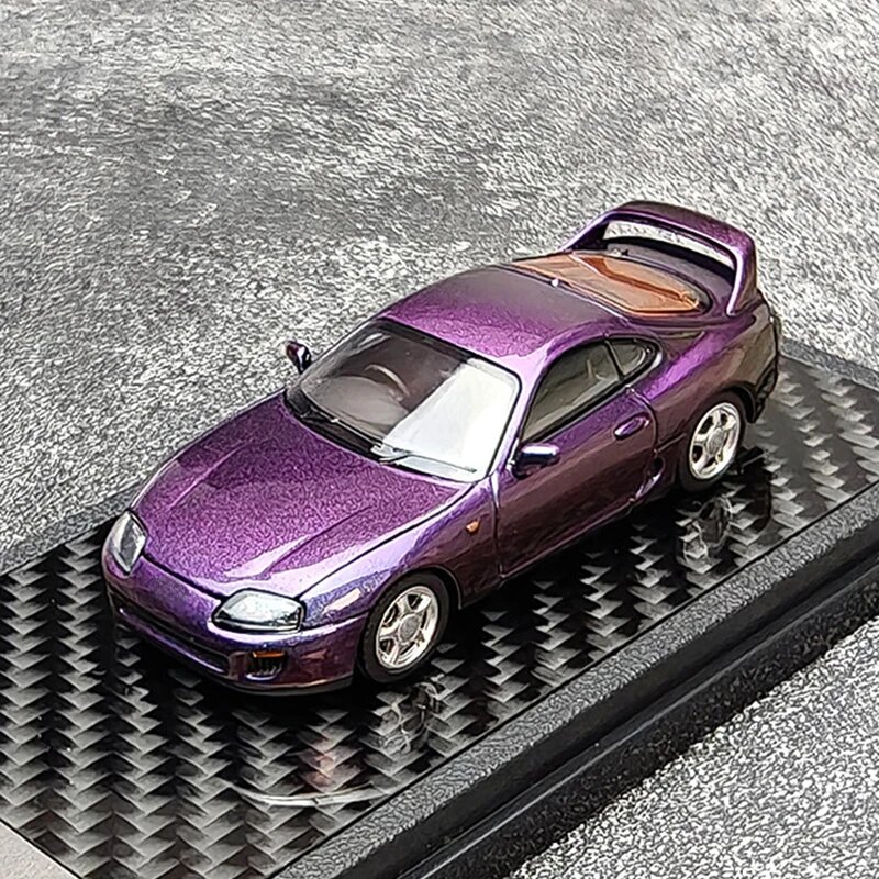 Модель автомобиля Supra Mk4 A80 1:64 фиолетовый