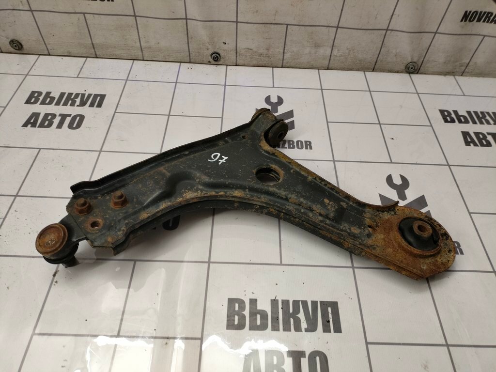 Рычаг передний правый Chevrolet Lacetti 04-13