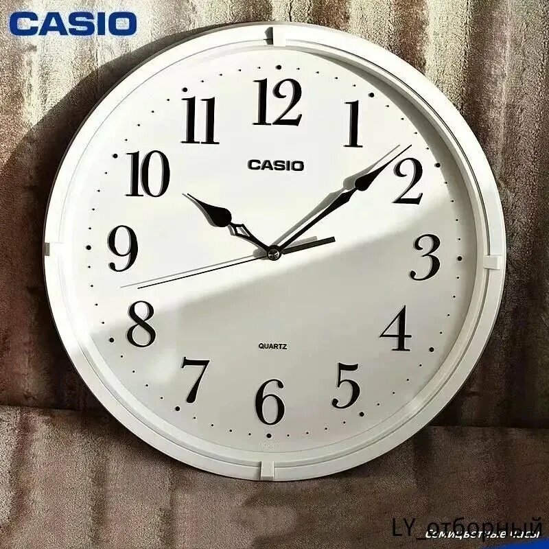 Casio Настенные часы, 33 см х 33 см