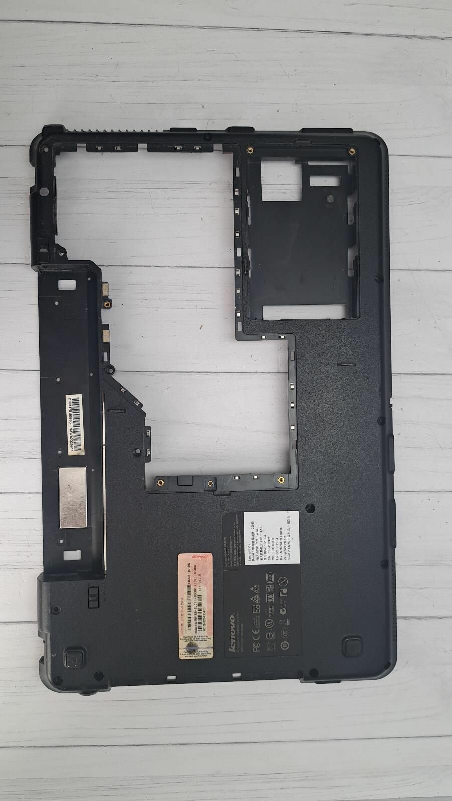 Нижняя часть ноутбука (поддон) Lenovo G555. 0ригинал.