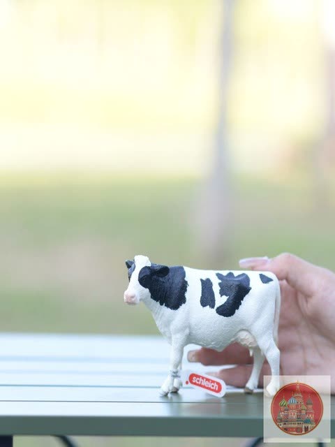 Schleich Фигурка коровы, черно-белая, с деталями, для детей, игрушка 15 см — фото 1