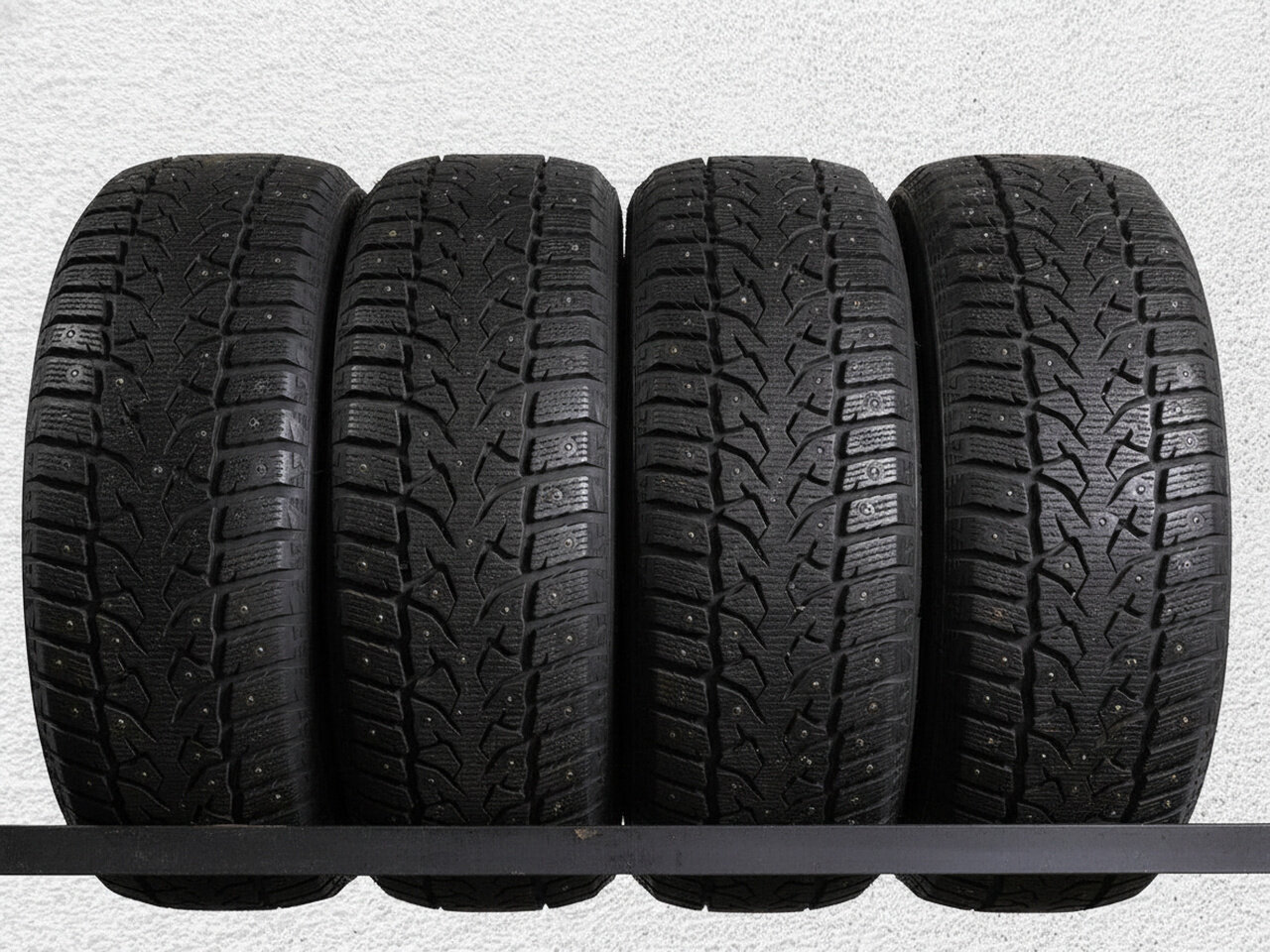 Зимние шины шипованные Lanvigator ICE-Spider 2 205/55 R16 15% износ TSB049022