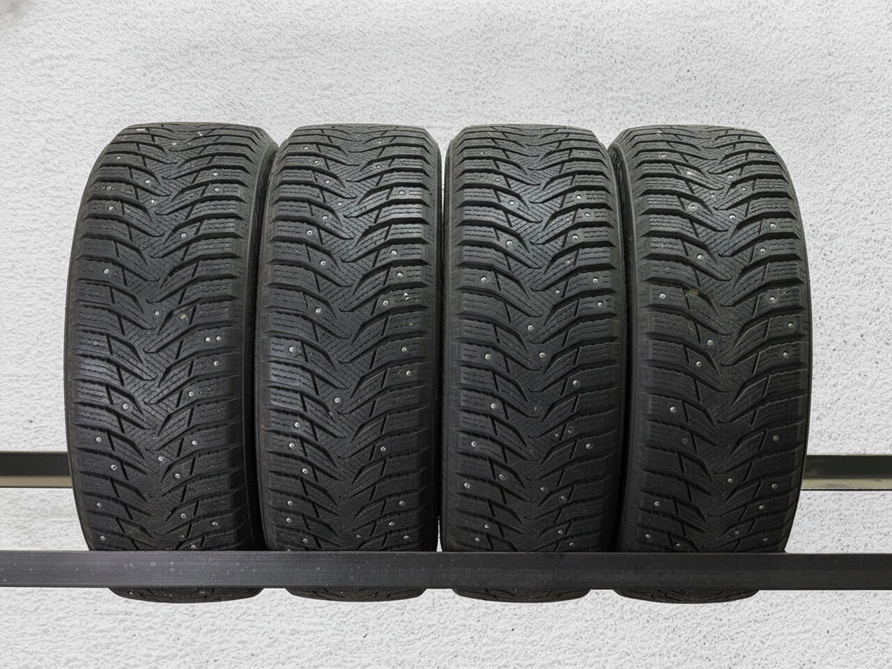 Зимние шины шипованные KUMHO WinterCraft Ice WI31+ 205/50 R17 20.0% износ PT0010003 TSB051361