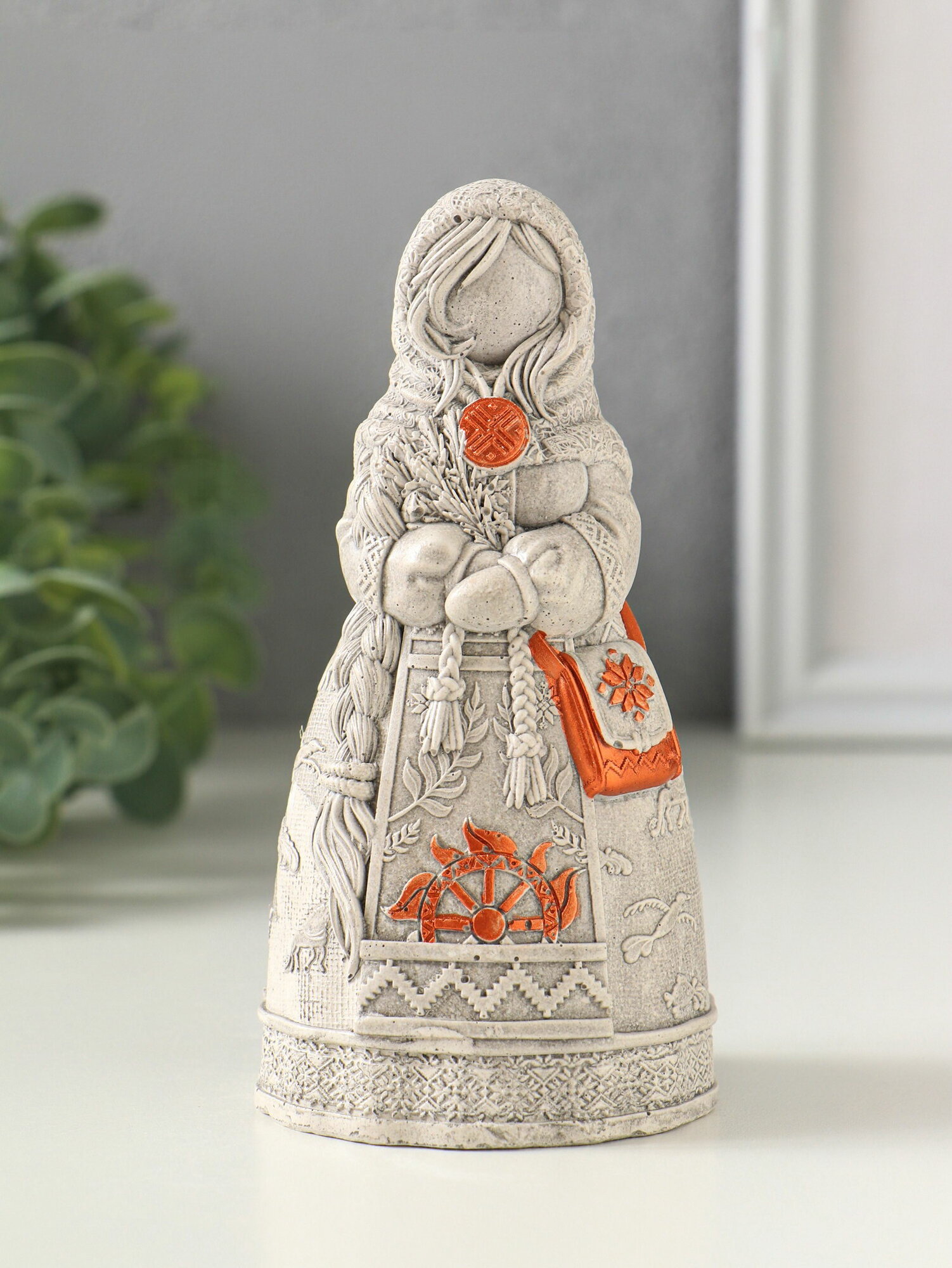 Фигурка гипс "Берегиня Дорожница", 13x7 см, имя бога: берегиня