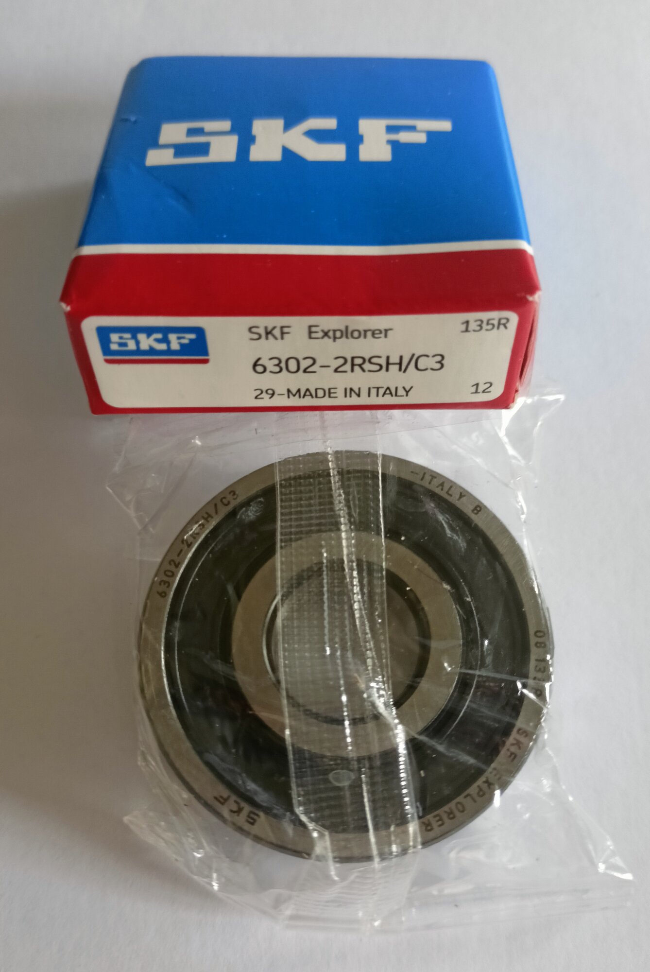Подшипник SKF 6302-2RSH/C3 шариковый радиальный однорядный (15х42х13)