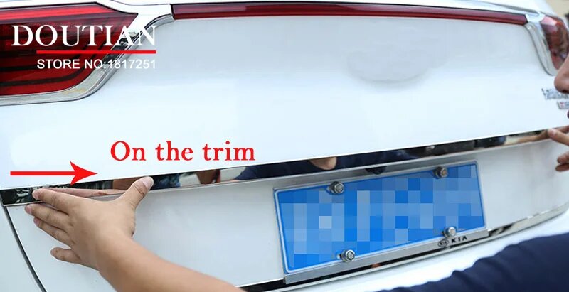 Наклейка на заднюю дверь Kia Sportage 4 QL 2016-2020, Middle trim strip
