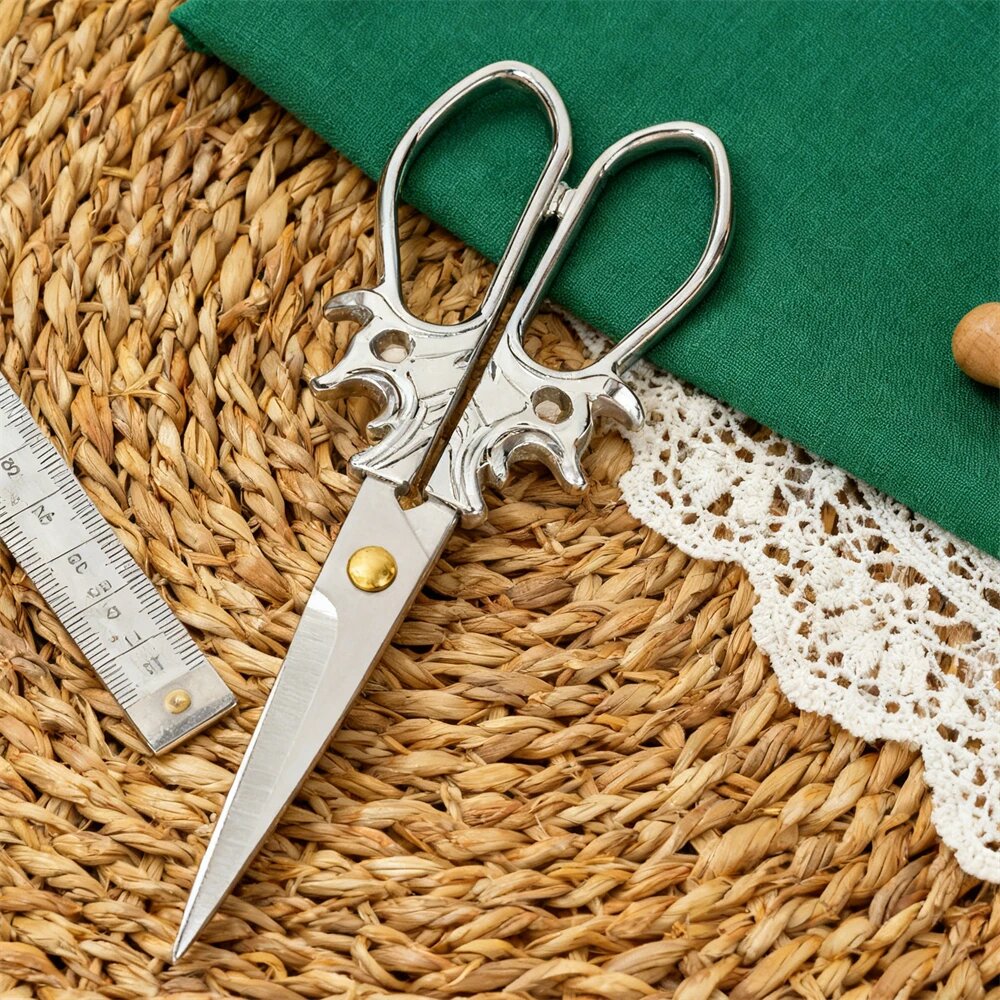 Винтажные ножницы для шитья, серебристые