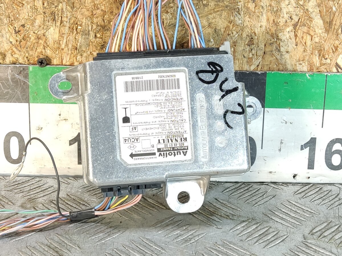 Блок управления Air Bag RENAULT Megane 2003 2009 8200682387