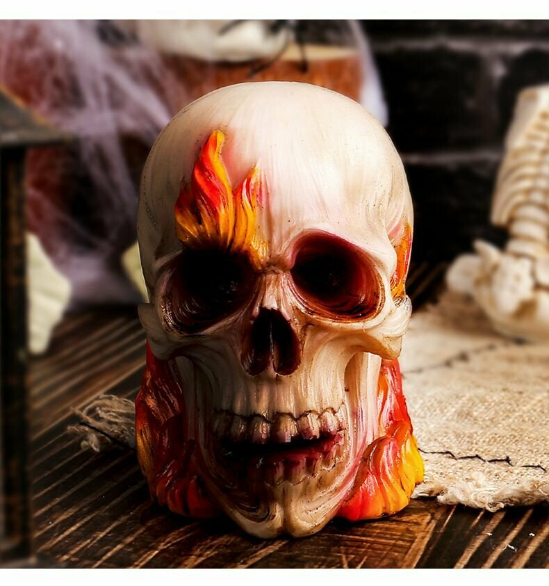 Украшение в виде черепа