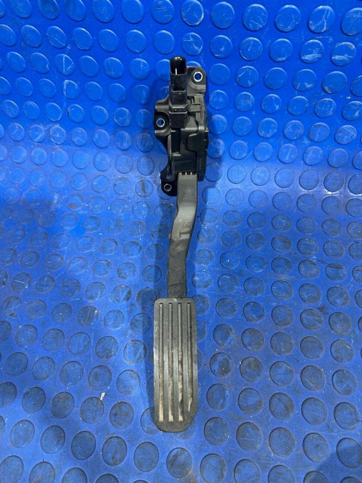 Педаль газа Land Rover Freelander 2 2.2 L359 6g929f836ef