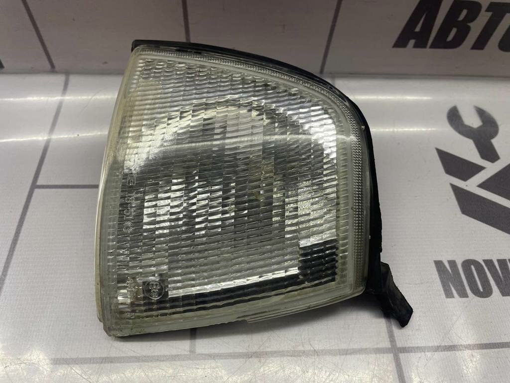 Указатель поворота правый белый Audi 80 90 B3 86-91