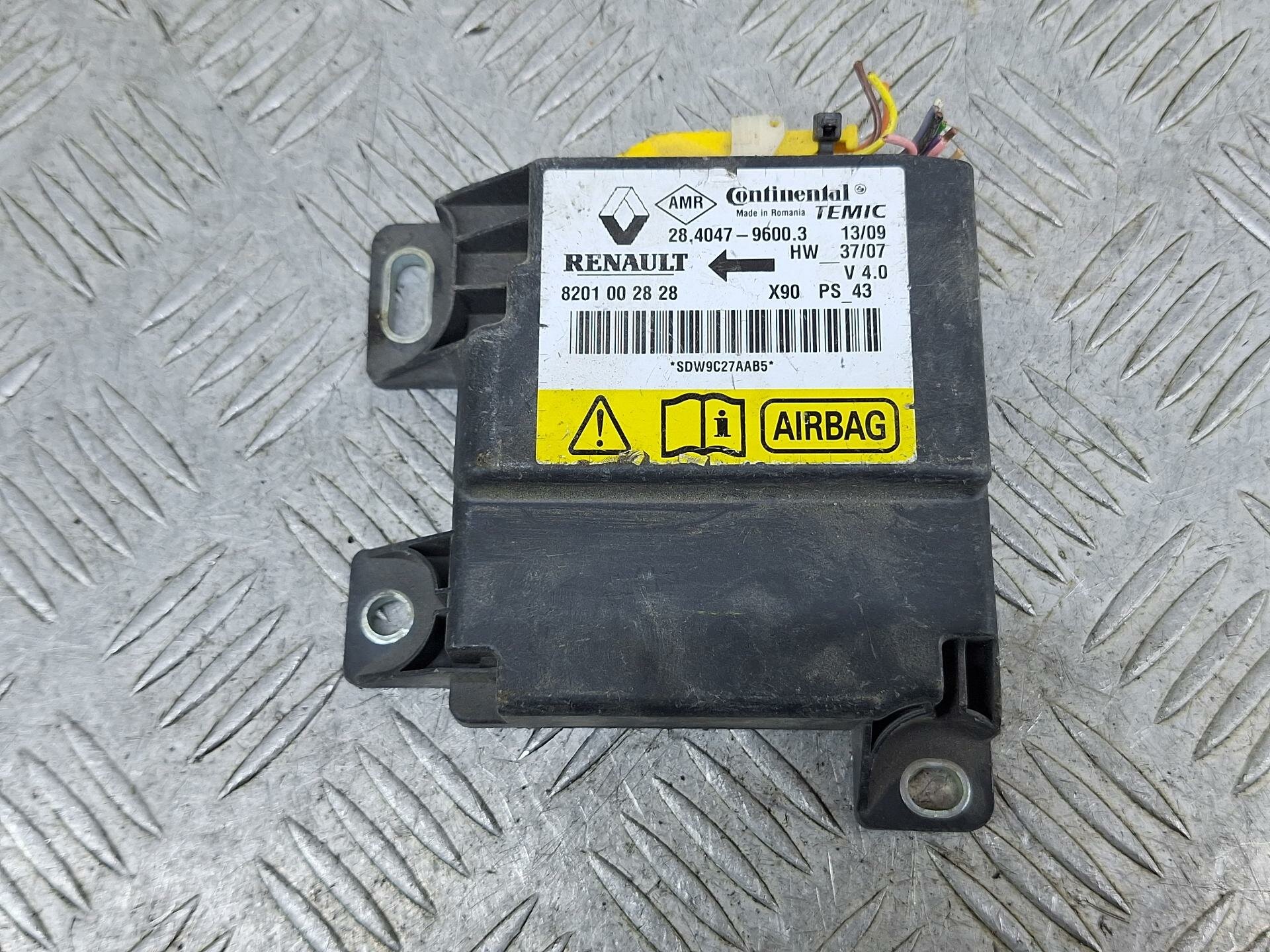 Блок управления подушками безопасности Dacia Sandero 2010 8201002828