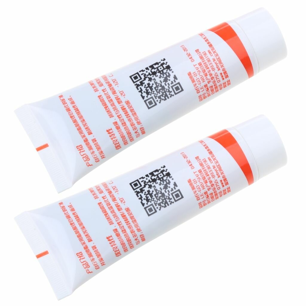 2 бутылки велосипедной смазки