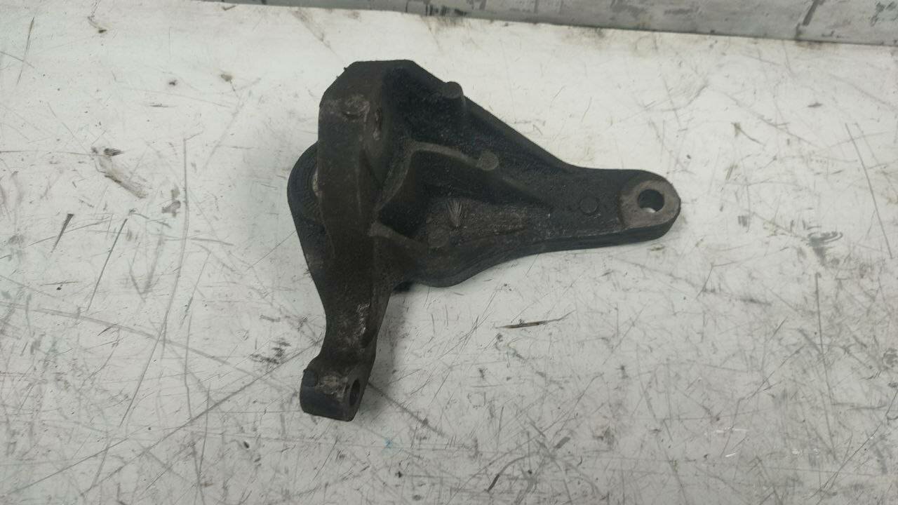 Кронштейн МКПП Ford Focus 2 (2004 - 2008) 3M516P093AD