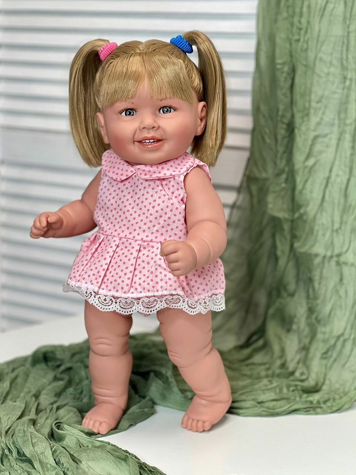 Кукла Manolo Dolls виниловая Diana 47 см