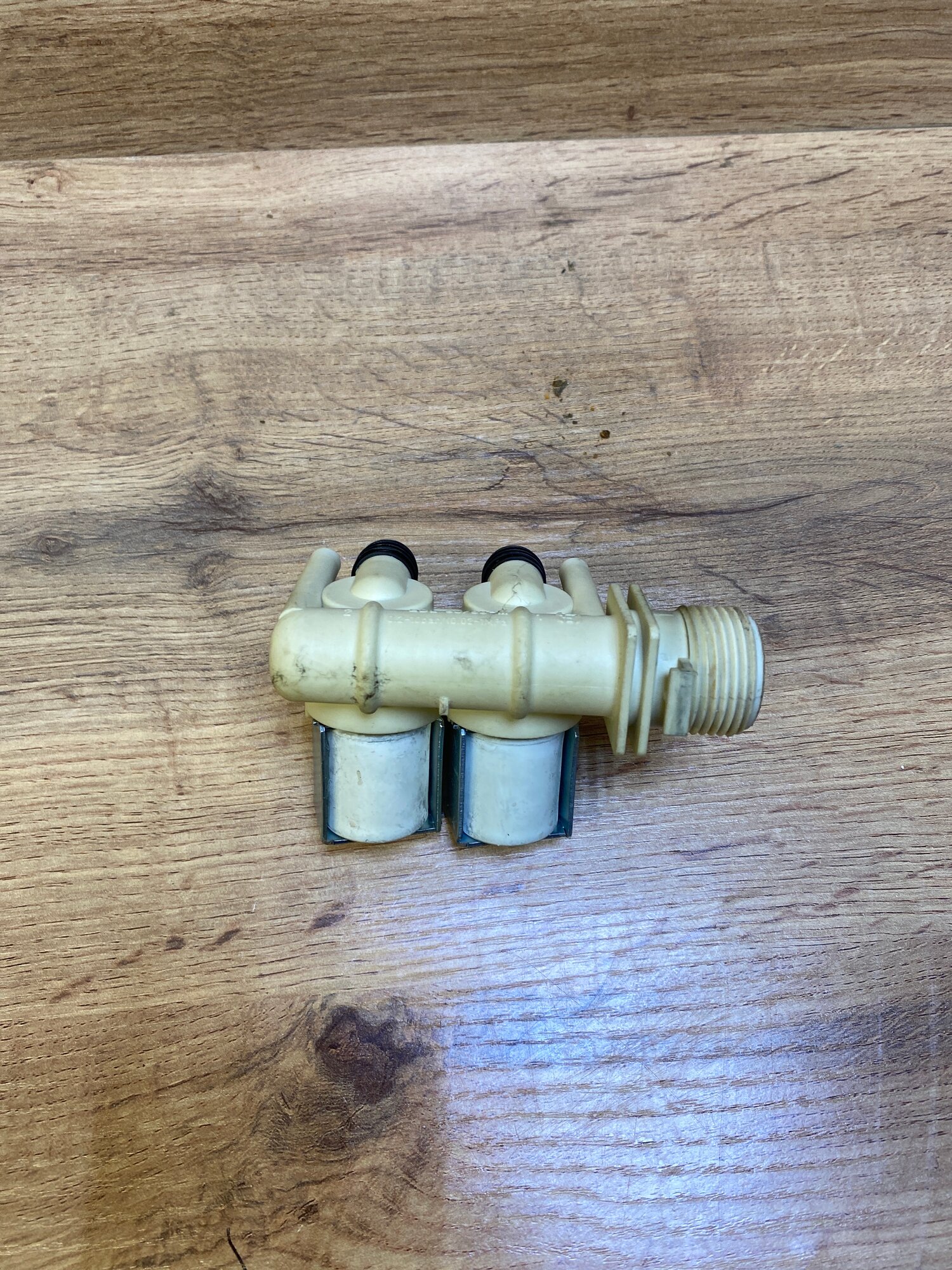 Клапан подачи воды для стиральной машины Indesit WIU81, оригинал, б/у