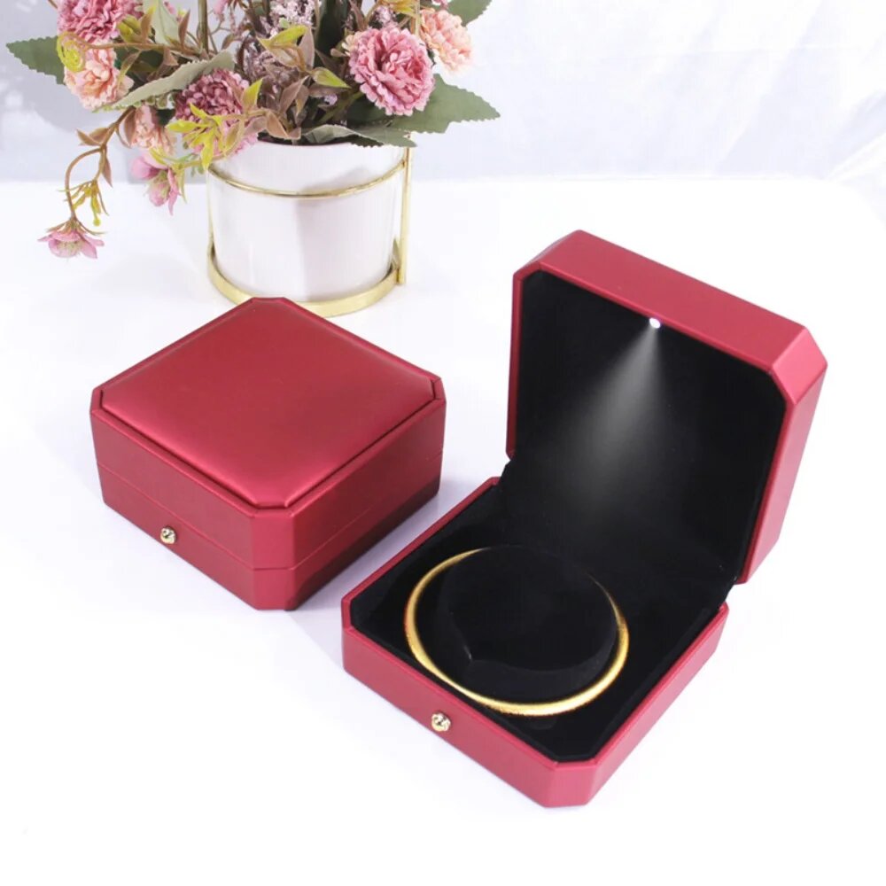 Элегантная шкатулка для украшений: бархатный футляр для серег, колье, браслетов с LED-подсветкой, идеально для предложения руки и сердца и свадьбы