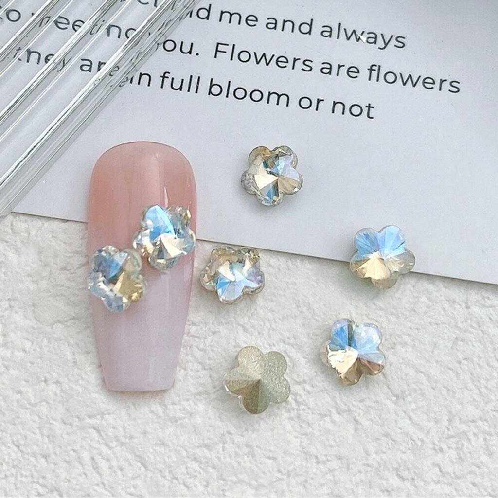 Квадратные стразы для ногтей в форме бабочки, 02