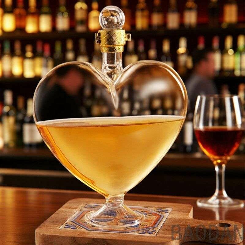 Бутылки "Виски" 0,53 л, для хранения виски, дистиллята, коньяка, самогона и др. крепкого алкоголя