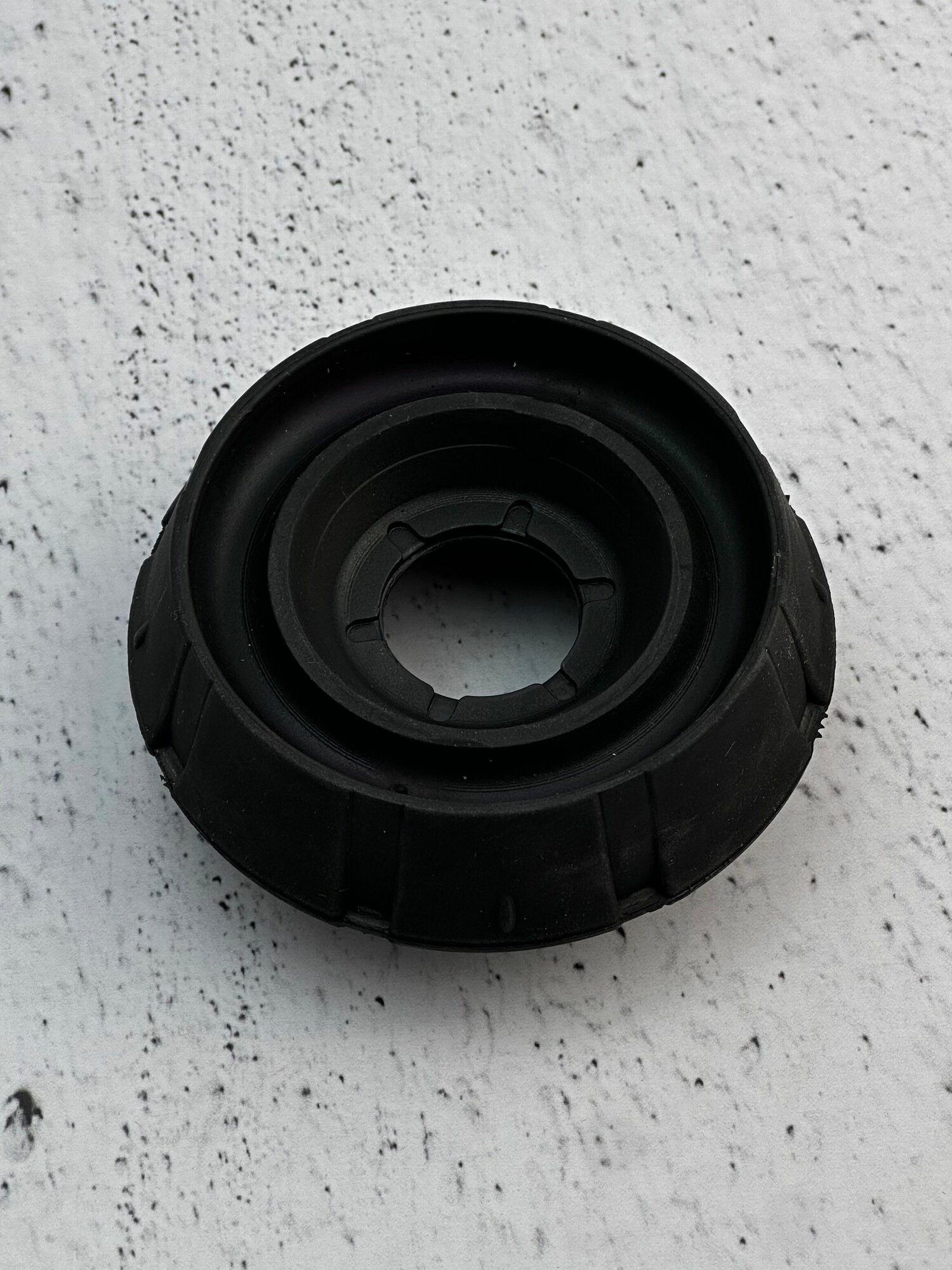 Опора амортизатора 6001547499. 1шт.